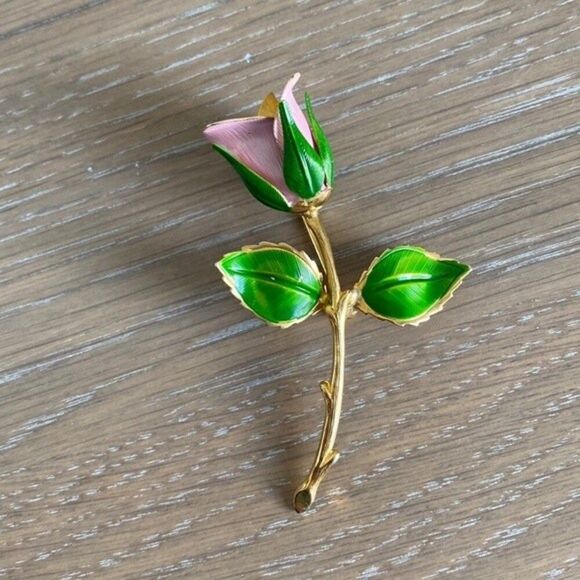Jewelry | Lisa Long Stem Single Pink Rose With Gold Tone Stem Green ...